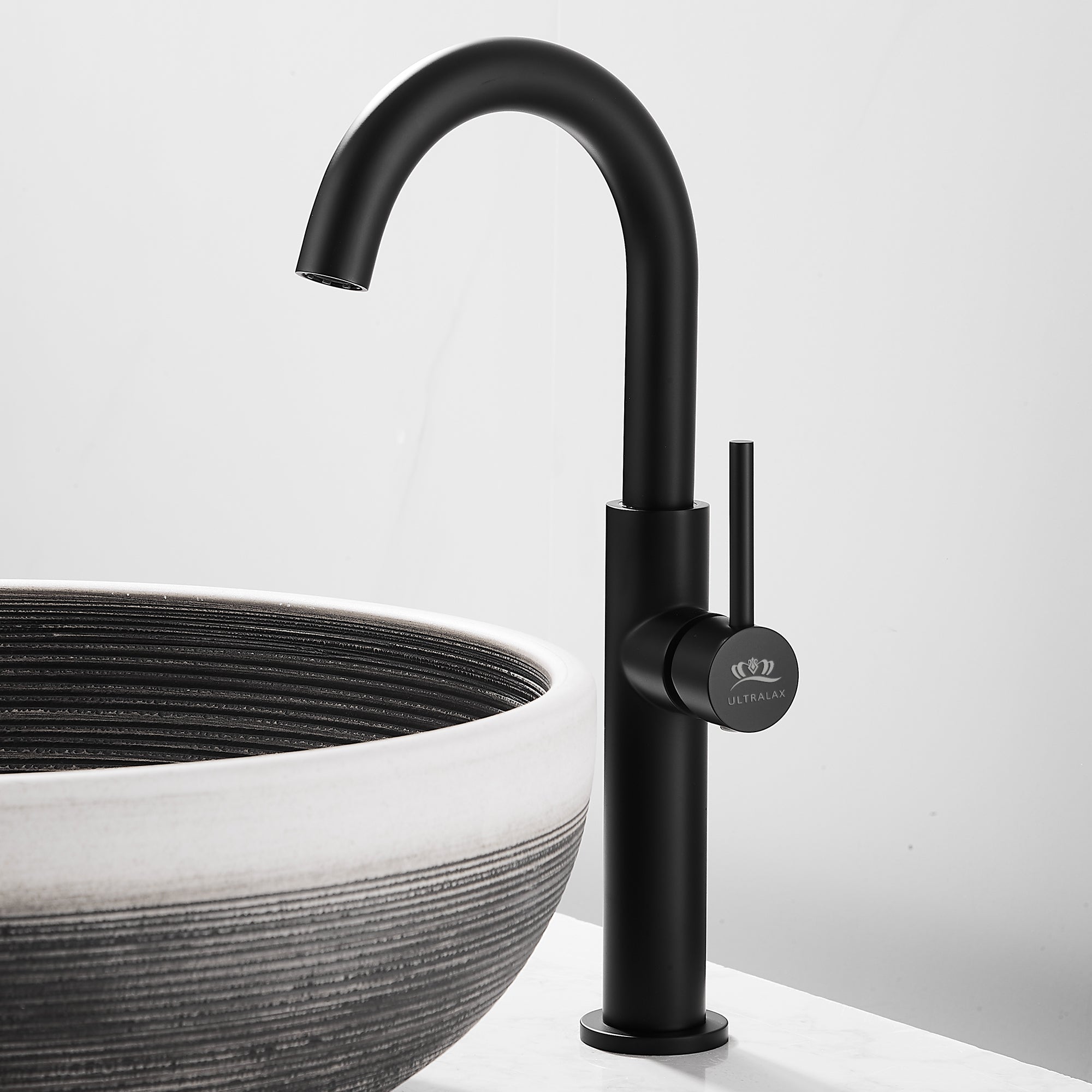 Single Lever Mono Mixer Tap - Matt Black– Club Rattan